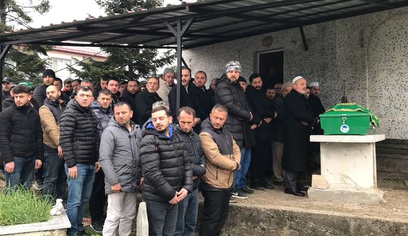 Akyazı'da cinayet kurbanı Bahattin Demir toprağa verildi Akyazı'da cinayet kurbanı Bahattin Demir toprağa verildi