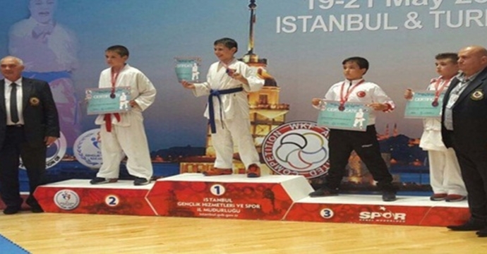 Yiğit Eren Balkan üçüncüsü oldu